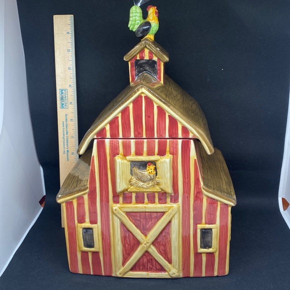 Sakura | Kitchen | Vintage Debbie Mumm Red Barn Cookie Jar Ceramic ...